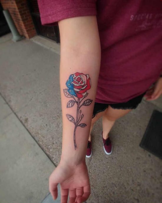 Ros tatuering: Betydelse, design, historia och foton