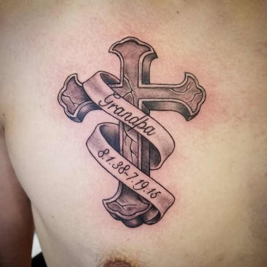 Kors tatuering: Betydelse, design, historia och foton