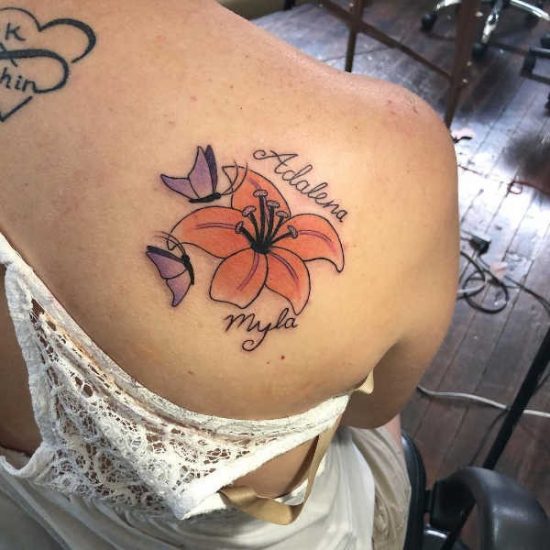 Lilja tatuering: Betydelse, design, historia och foton